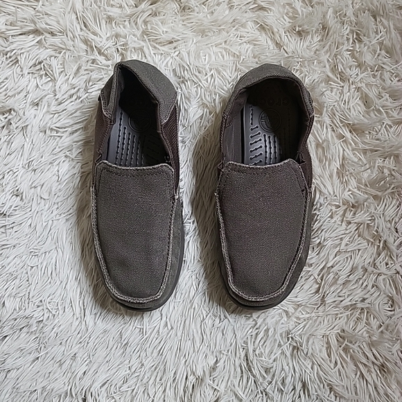 CROCS | Shoes | Crocs Santa Cruz Slip On Shoe 24025 Tan Brown Canvas ...